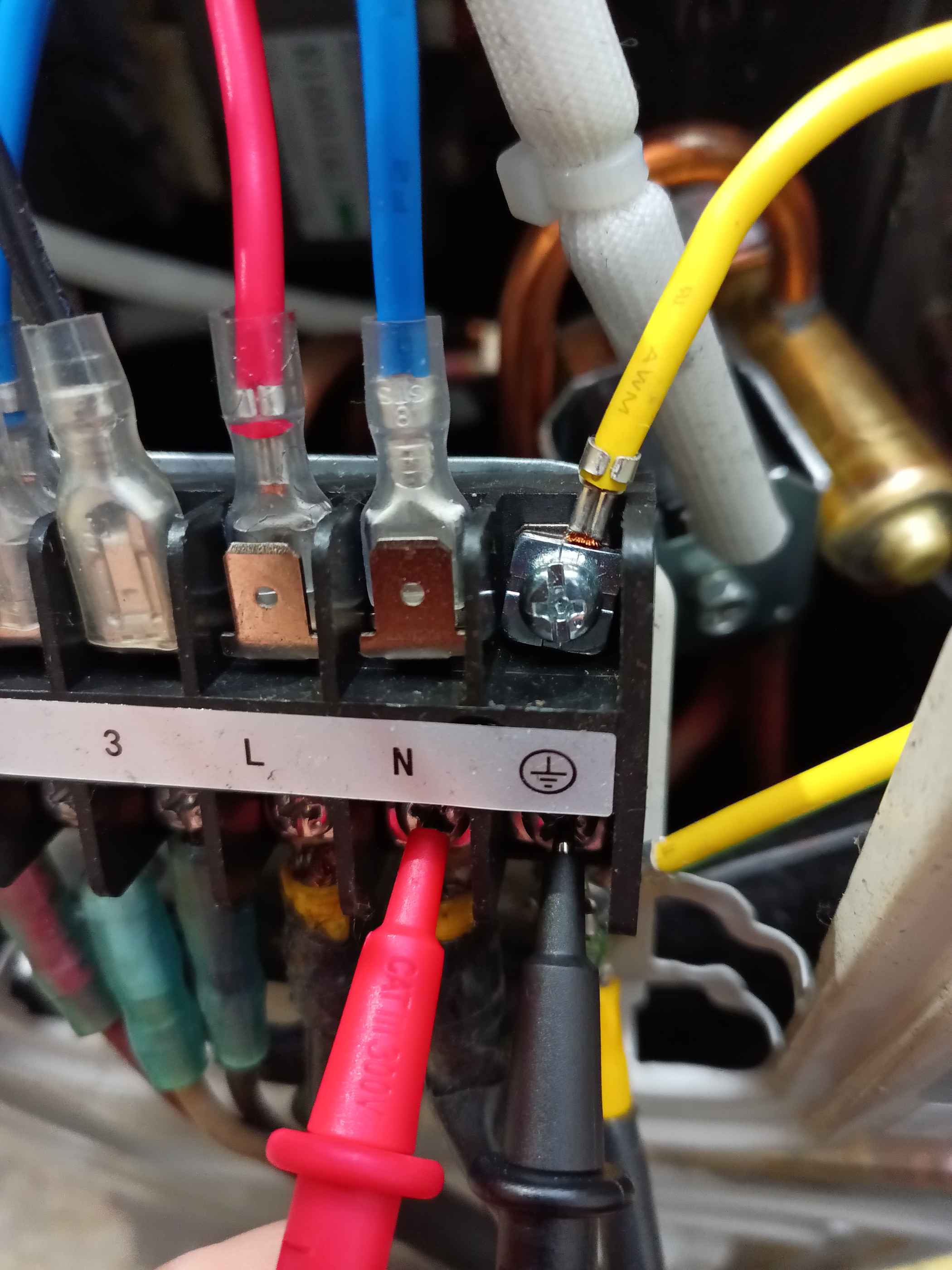 How to Perform a Proper Voltage Check on MRCOOL Mini-Split Systems – MRCOOL